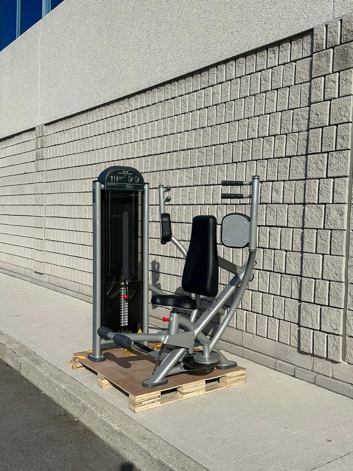 Panatta Pectoral Machine - 1FE035 - Pre Owned – Pure Muscle + Athletics